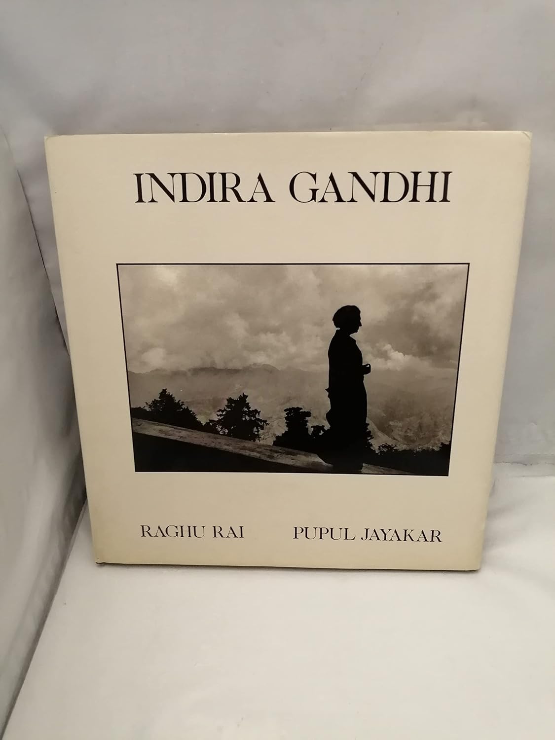 Amazon.fr - Indira Gandhi / photographs, Raghu Rai ; text, Pupul ...