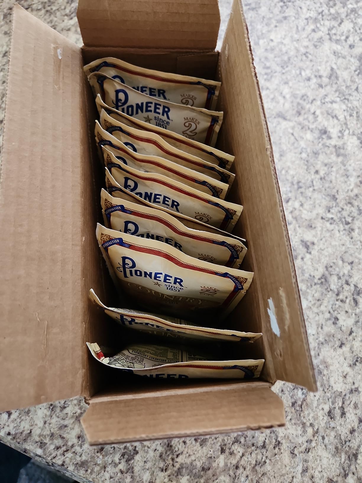 Amazon.com : Pioneer Brand Roasted Chicken Gravy Mix Packets 1.67 Oz ...