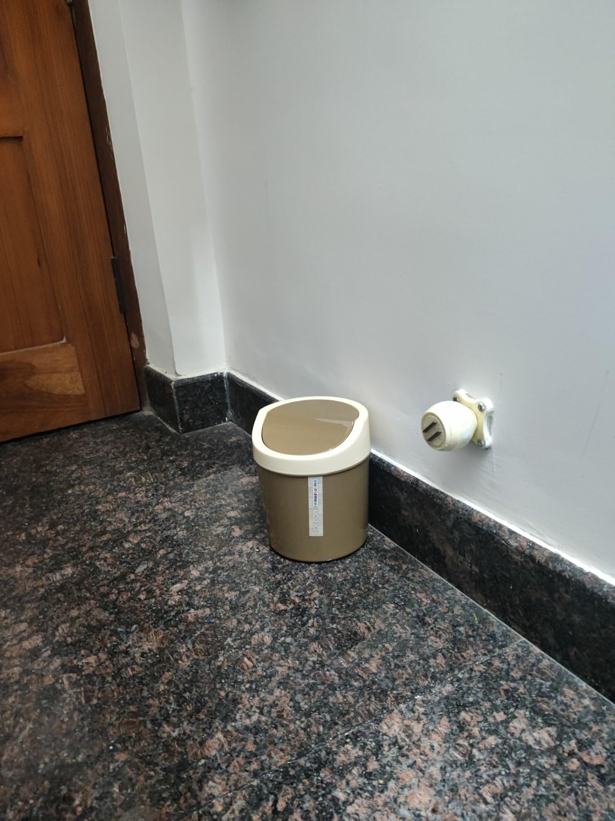 Tekzie Multi Use Mini Dustbin for Study Table Washroom Bedroom Office ...