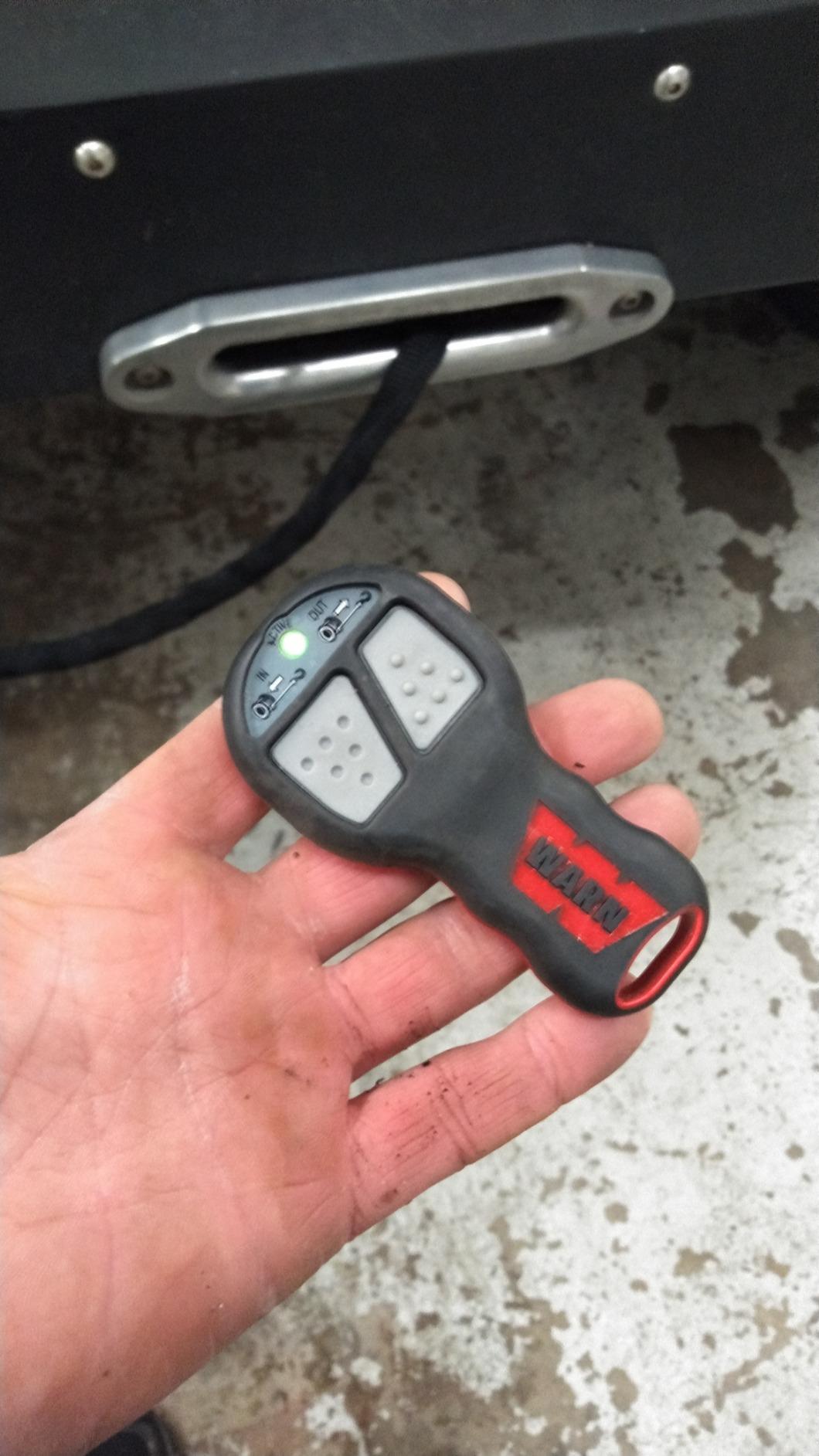 Amazon.com: WARN 74520 Winch Accessory: Hand Held Remote Controller ...