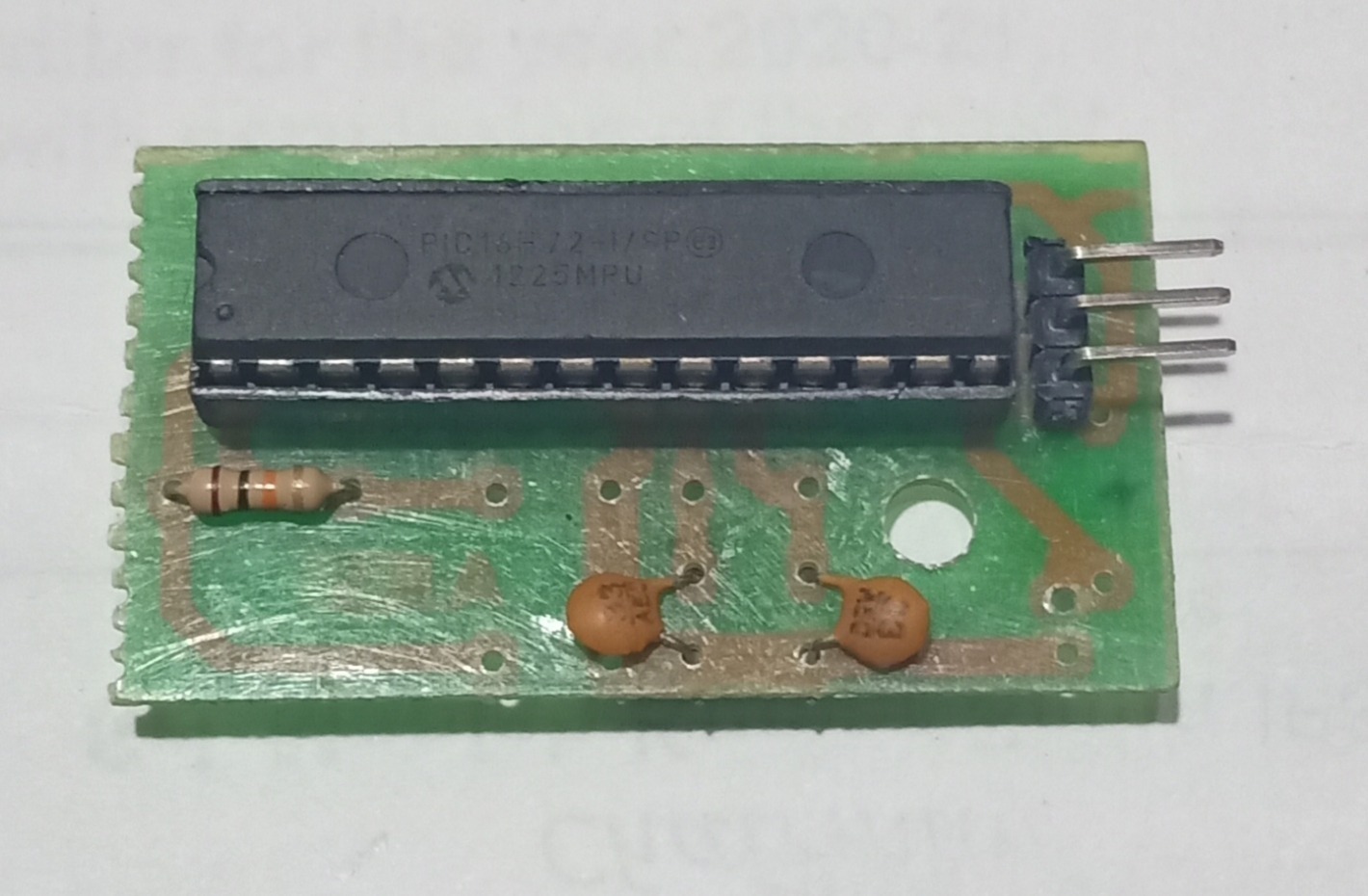 Electronicspices LED Pixel Controller for 100 LED Pixel PIC18F76-1/SP ...