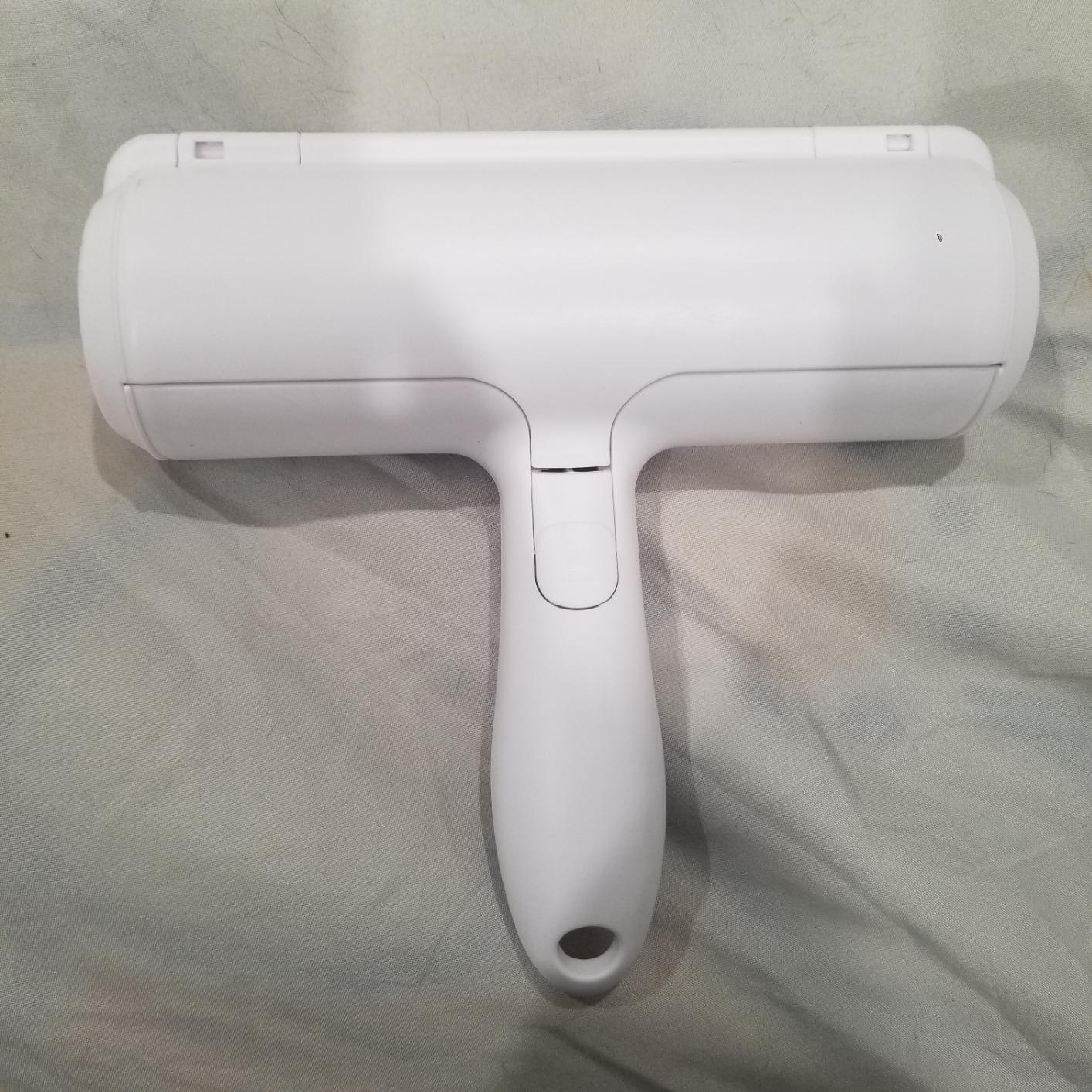 Pet Hair Remover Roller, Self-Cleaning Lint Roller - Dog & Cat Fur ...