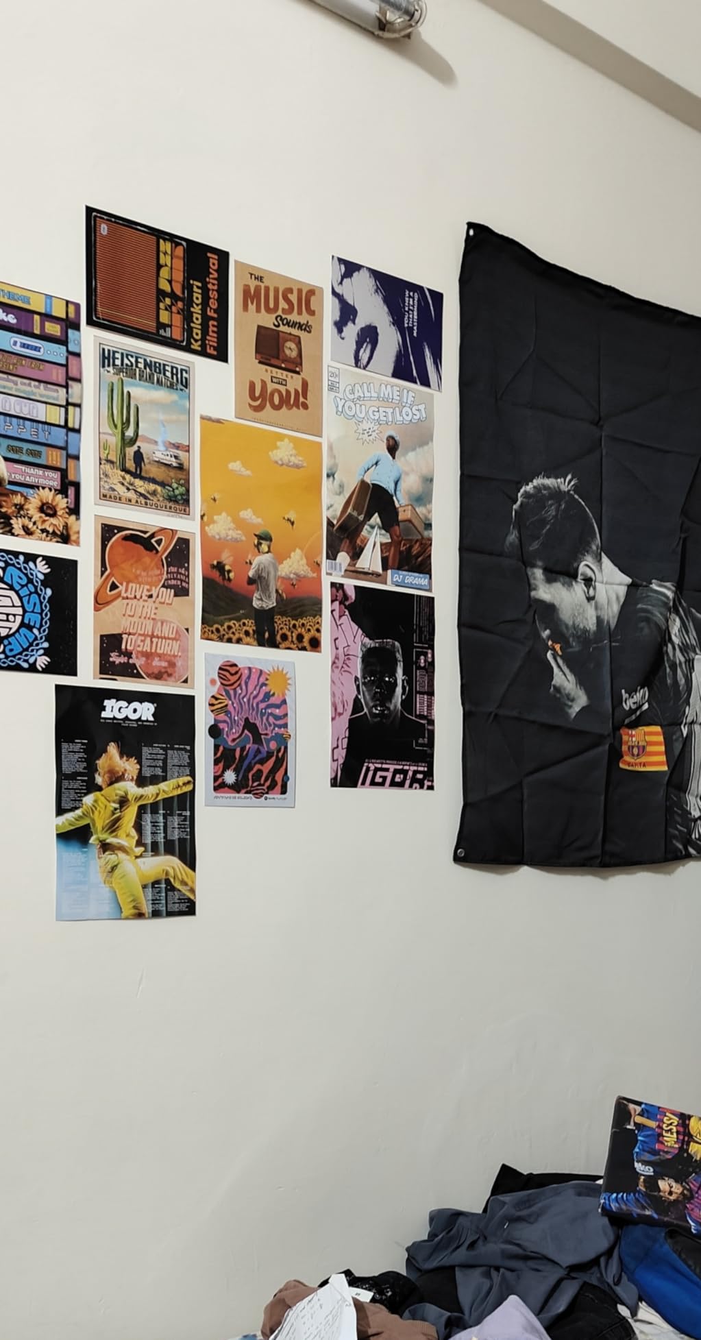 Wall poster set of 8 - Aesthetic Vintage Retro Vibe Chic and Aesthetic ...