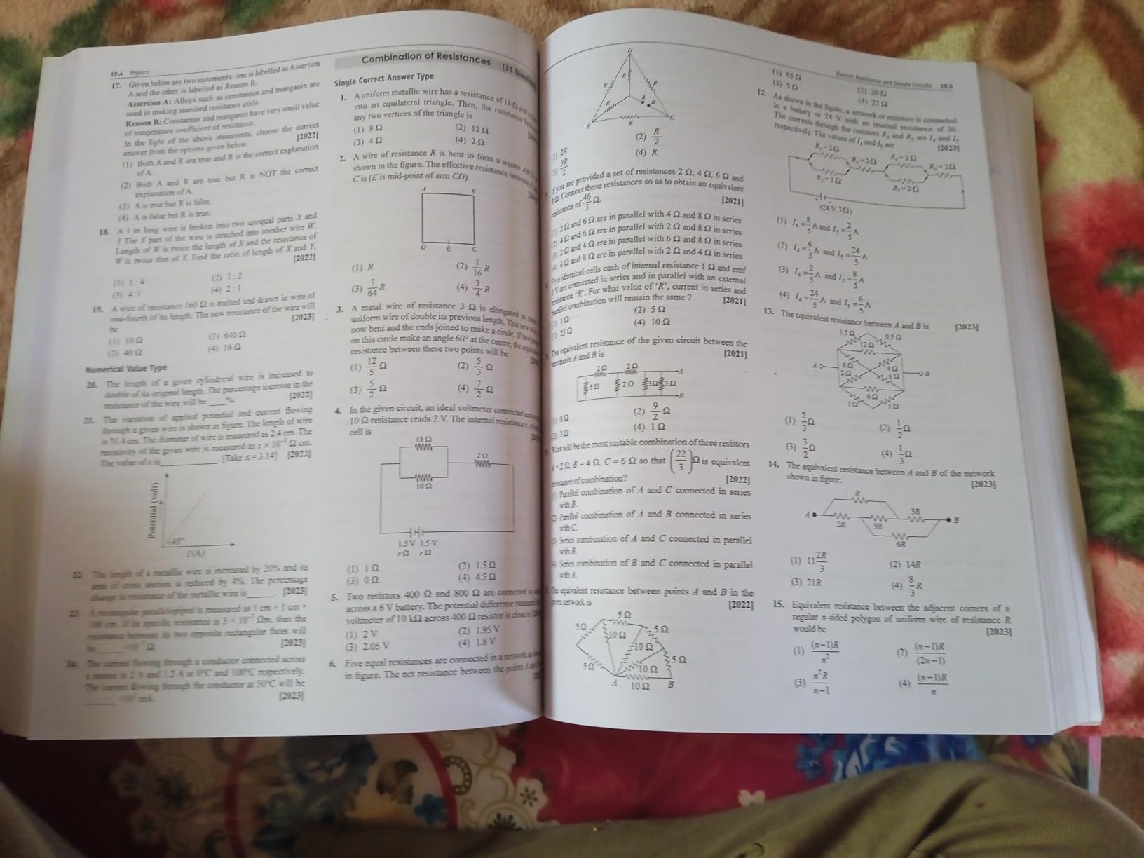 Buy 11 Years JEE (Main) (2013-2023) Chapterwise Topicwise Physics ...