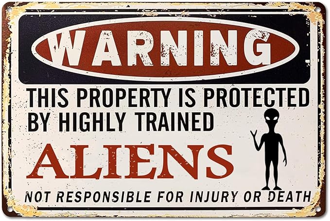 Amazon.com: Stmoau Alien Decor, Funny Vintage Metal Aliens Sign : Home ...