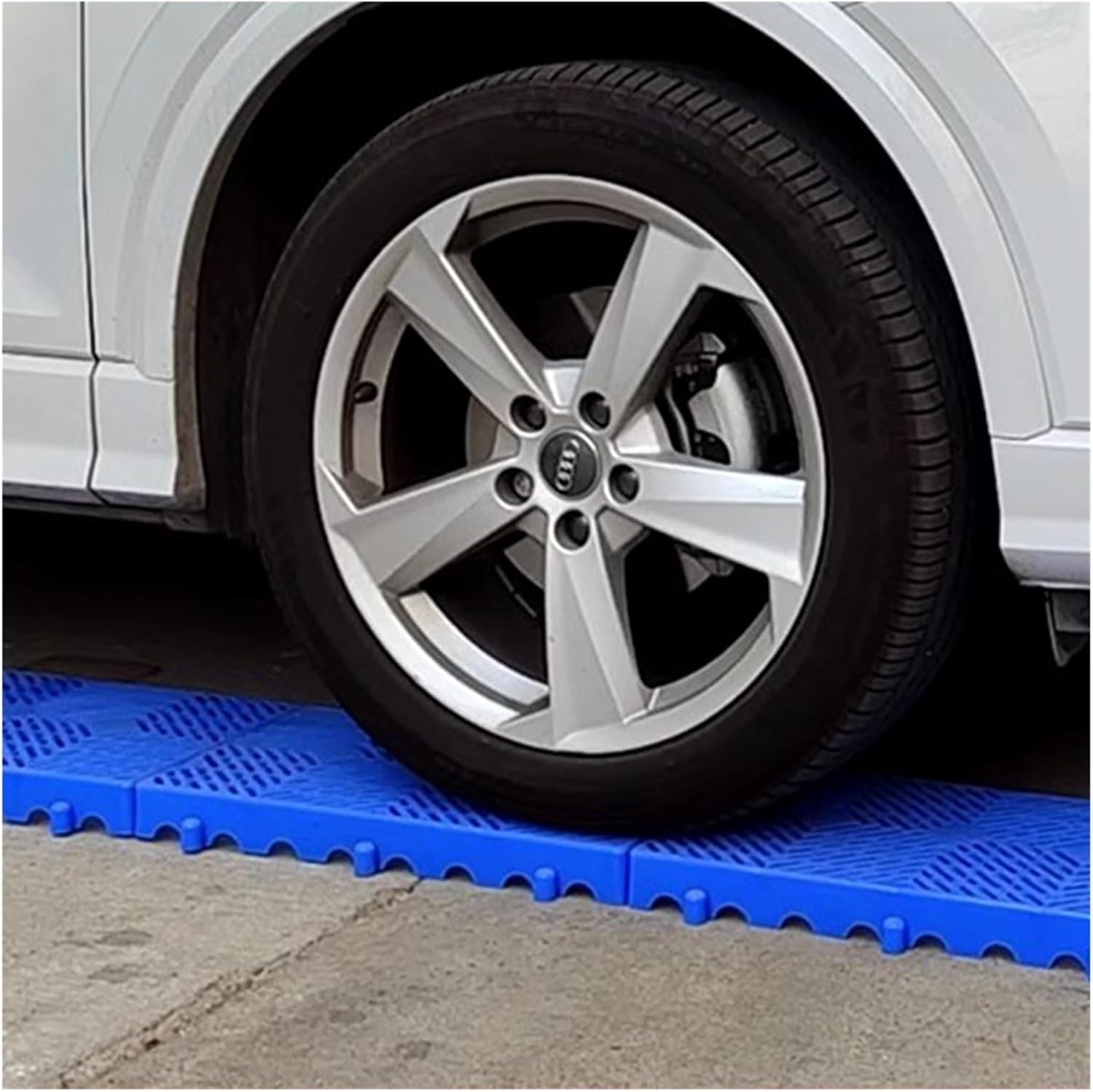 Amazon.com: WIGING Plastic Pallet, HDPE Non Slip Ventilation Shipping ...