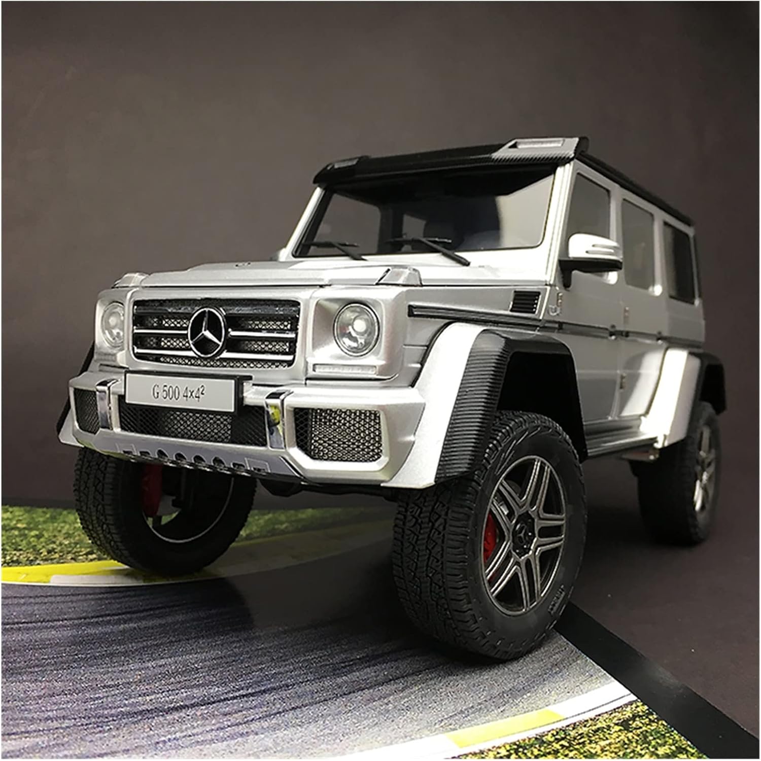 Amazon.com: Scale Finished Model Car 1:18 for Benz G500 4X4 SUV ...