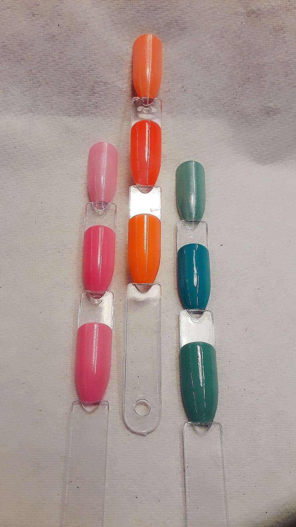 Amazon.com : 300 Tips Plastic Polish Board Nail Art Display Practice ...