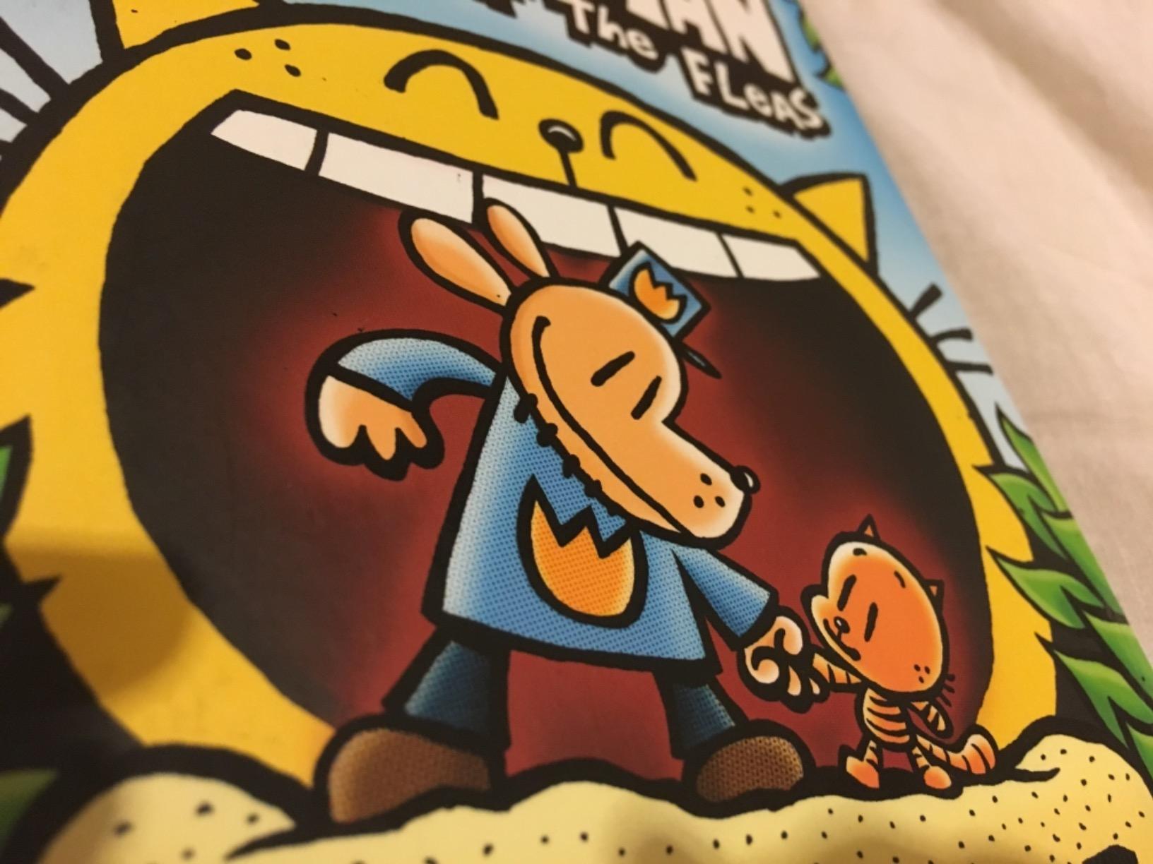 Dog Man: Lord of the Fleas: A Graphic Novel (Dog Man #5): From the ...