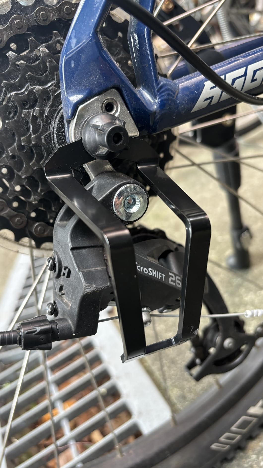 Amazon.co.jp: ミノウラ(MINOURA) 自転車 ディレイラーガード DG-2 ブラック : スポーツ＆アウトドア