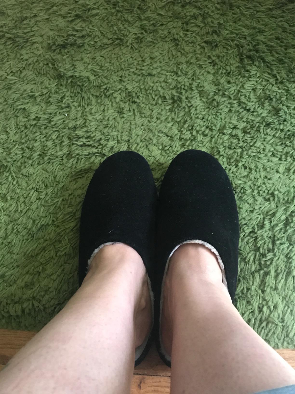 Amazon.com | FitFlop Women's Chrissie Shearling Slipper | Slippers