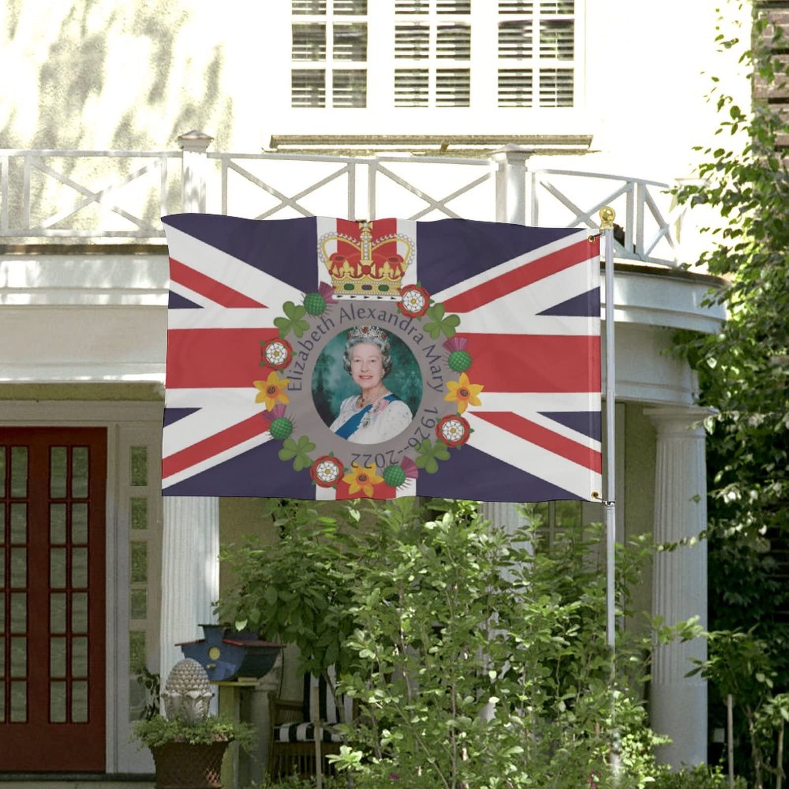 Her Majesty’s Flag — Flag In Honour Of The Queen — Queen Elizabeth Flag ...