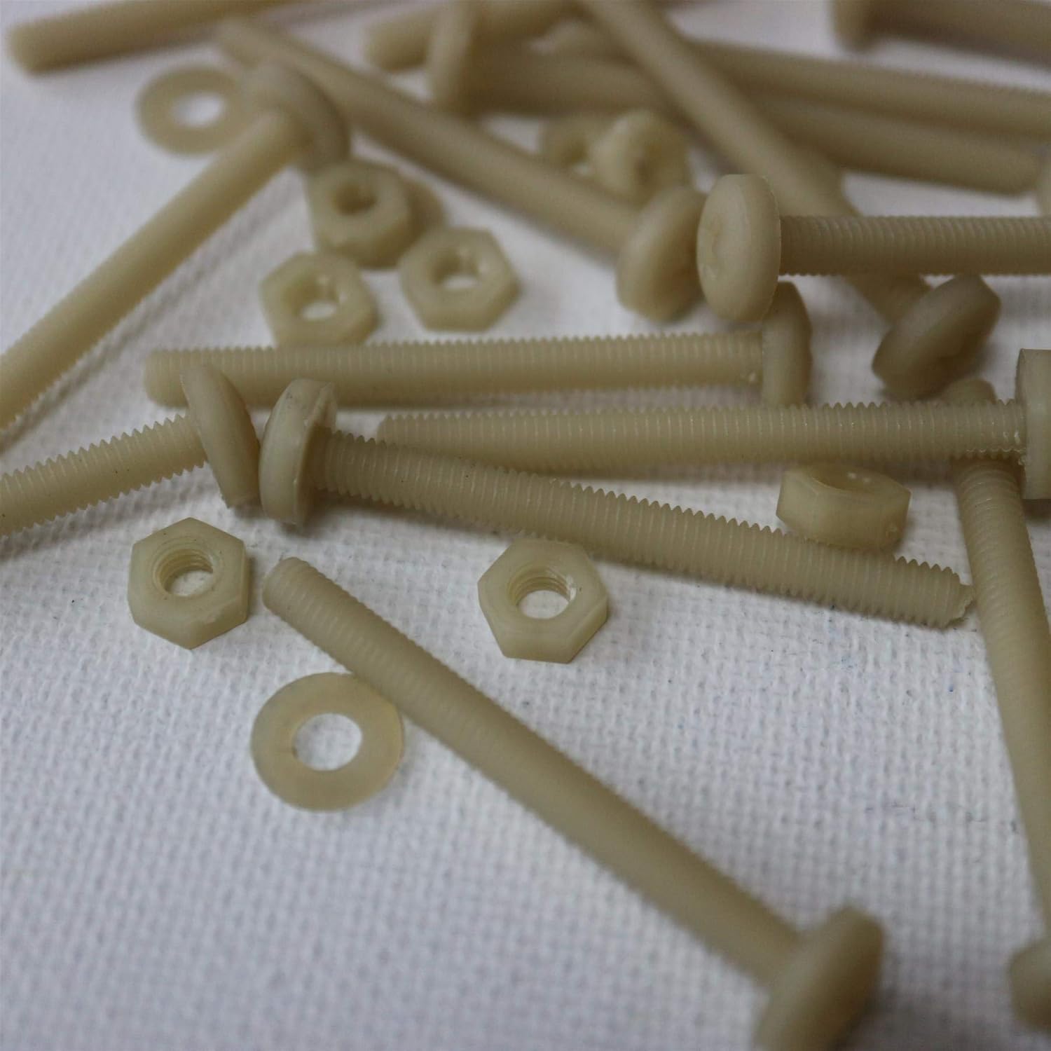 50 x Fibreglass Reinforced Super Nylon Trunk Head Screws M4 x 40 mm ...