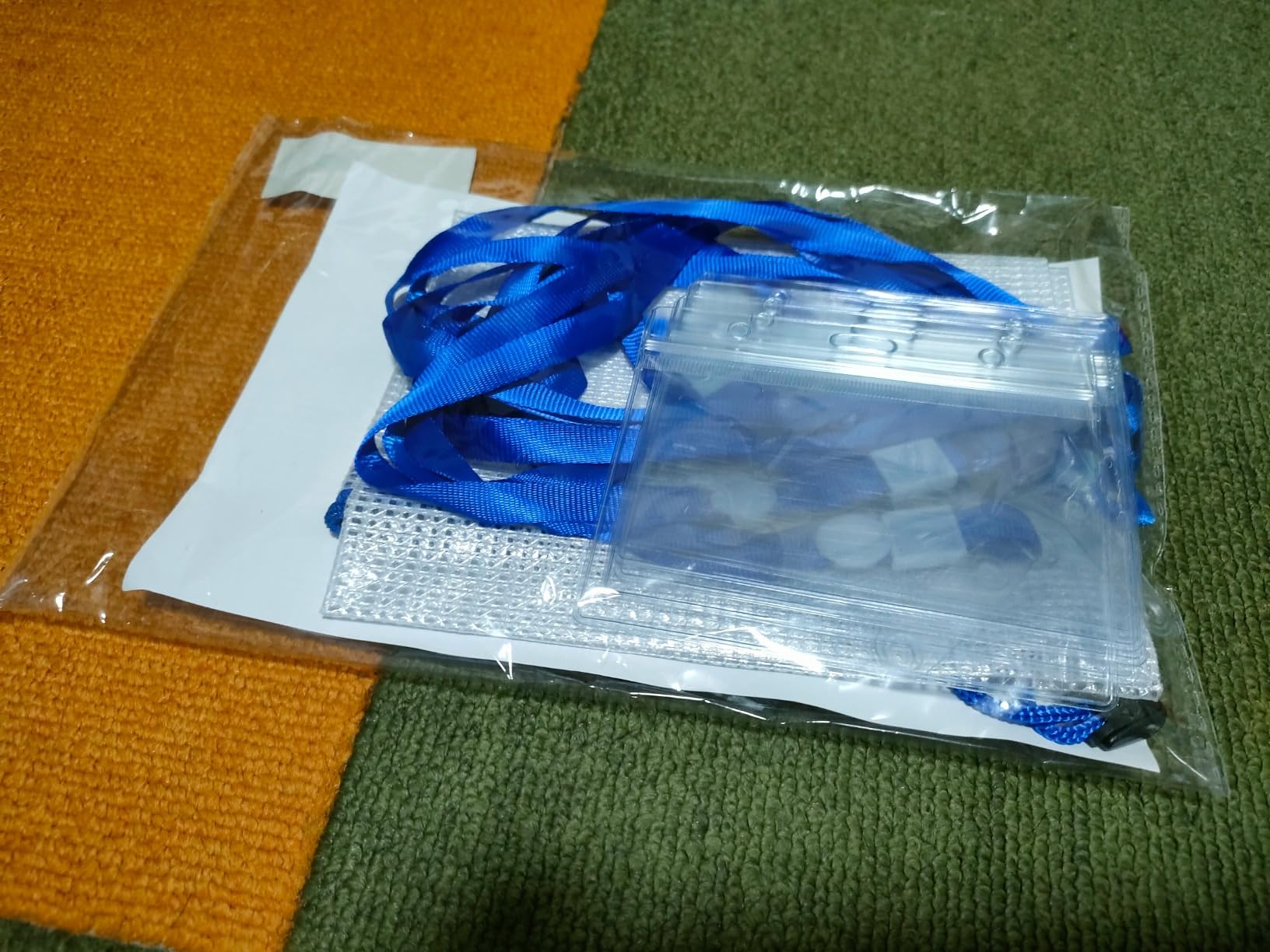 Amazon | Webirth 名札ホルダー 【便利な収納袋つき！】交換用名札予備パーツ付属 名札ケース 首下げ 図面ファイル (黒 30枚) | 名札・ホルダー | 文房具・オフィス用品