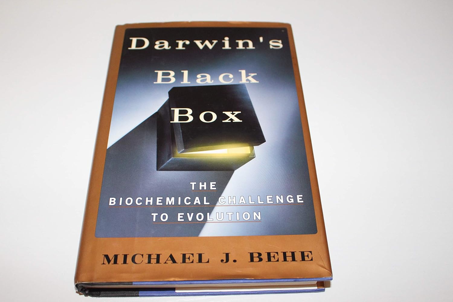 DARWIN'S BLACK BOX: The Biochemical Challenge to Evolution: Behe ...