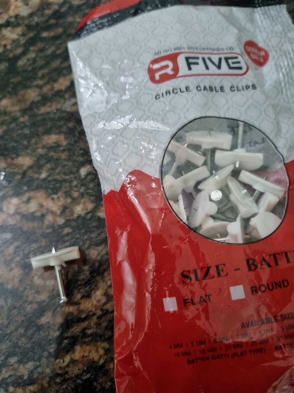 PVC Batten Oval Casing Cable Clips 50 Pieces Iron Nail Clips Batten ...