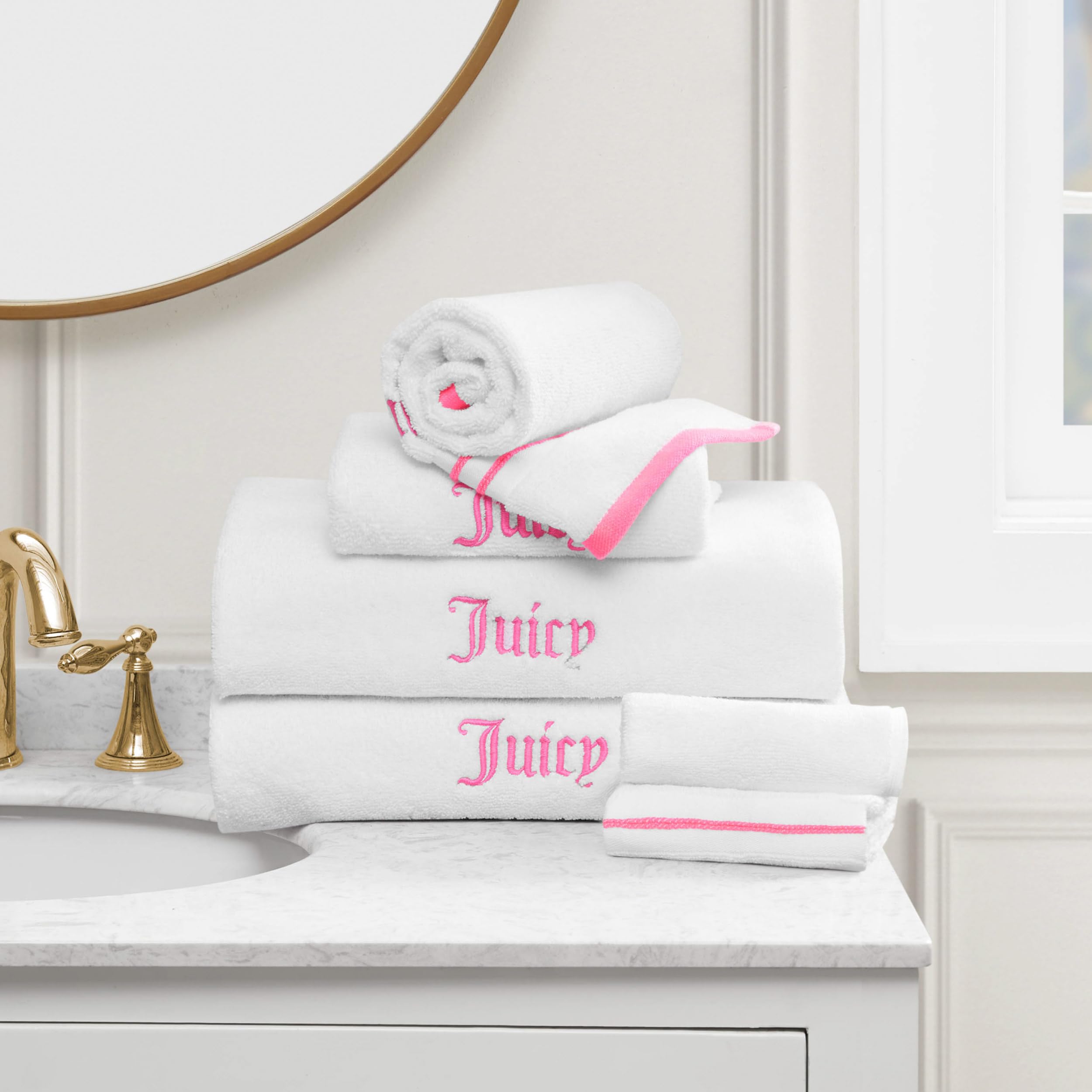 Amazon.com: Juicy Couture White/Hot Pink Neon Border Bath Towels 6 ...