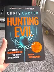 Hunting Evil eBook : Carter, Chris: Amazon.co.uk: Kindle Store