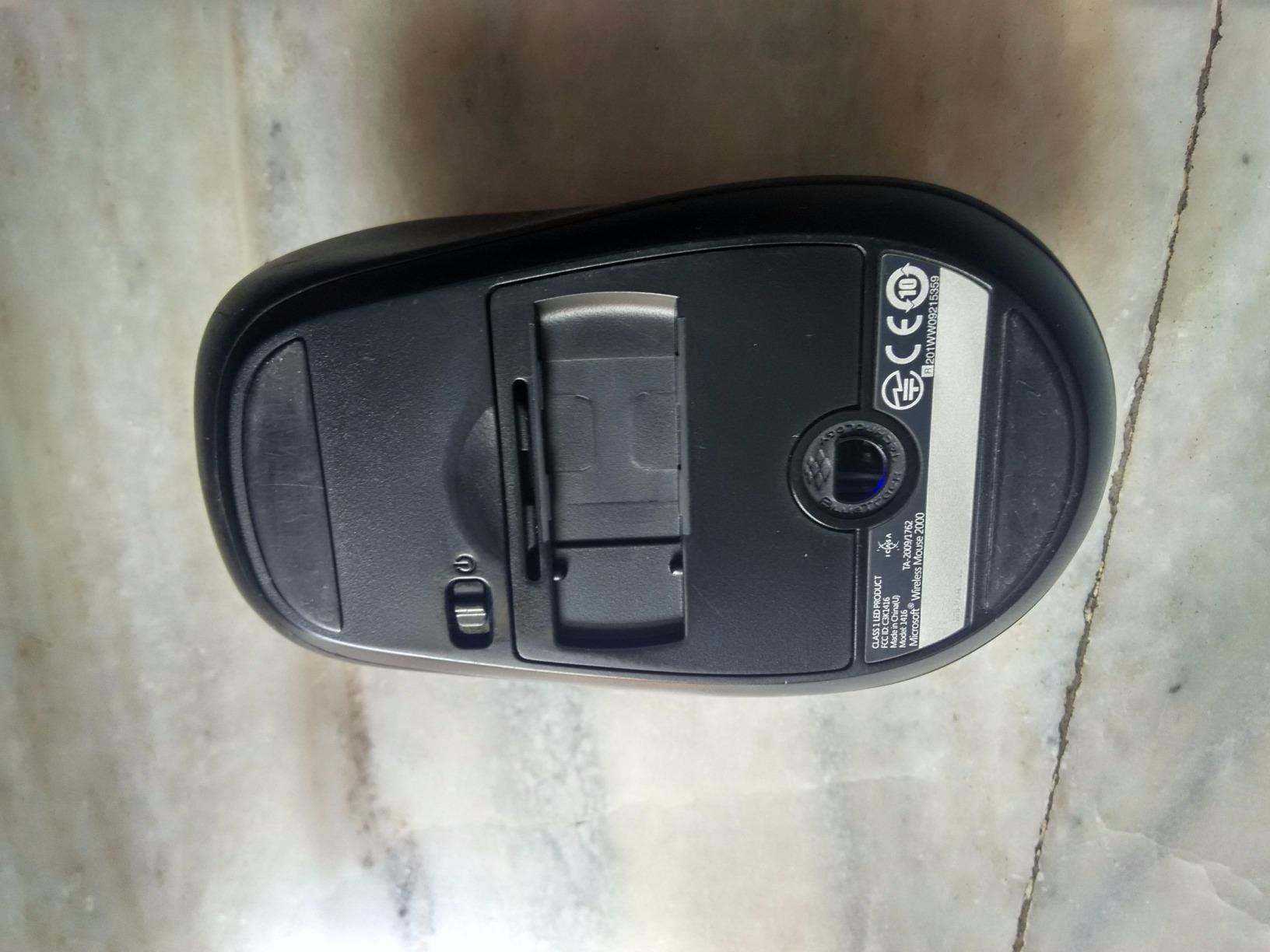 Amazon.in: Buy Microsoft Desktop 2000 Wireless Keyboard and Mouse Set (Black) Online at Low ...