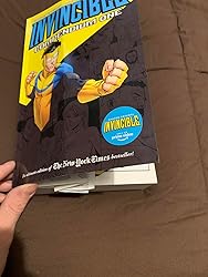 Amazon.com: Invincible Compendium Volume 1: 8601420907461: Robert ...