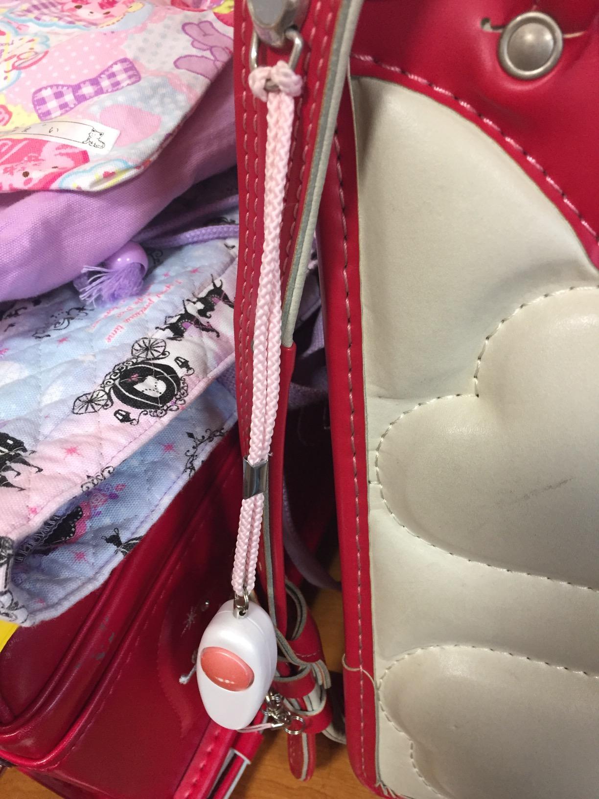 Amazon｜エルパ (ELPA) コンパクト防犯アラーム 防犯ブザー 約23g(電池含む) ブルー AKB-100(BL)｜ドア周り防犯用品 通販