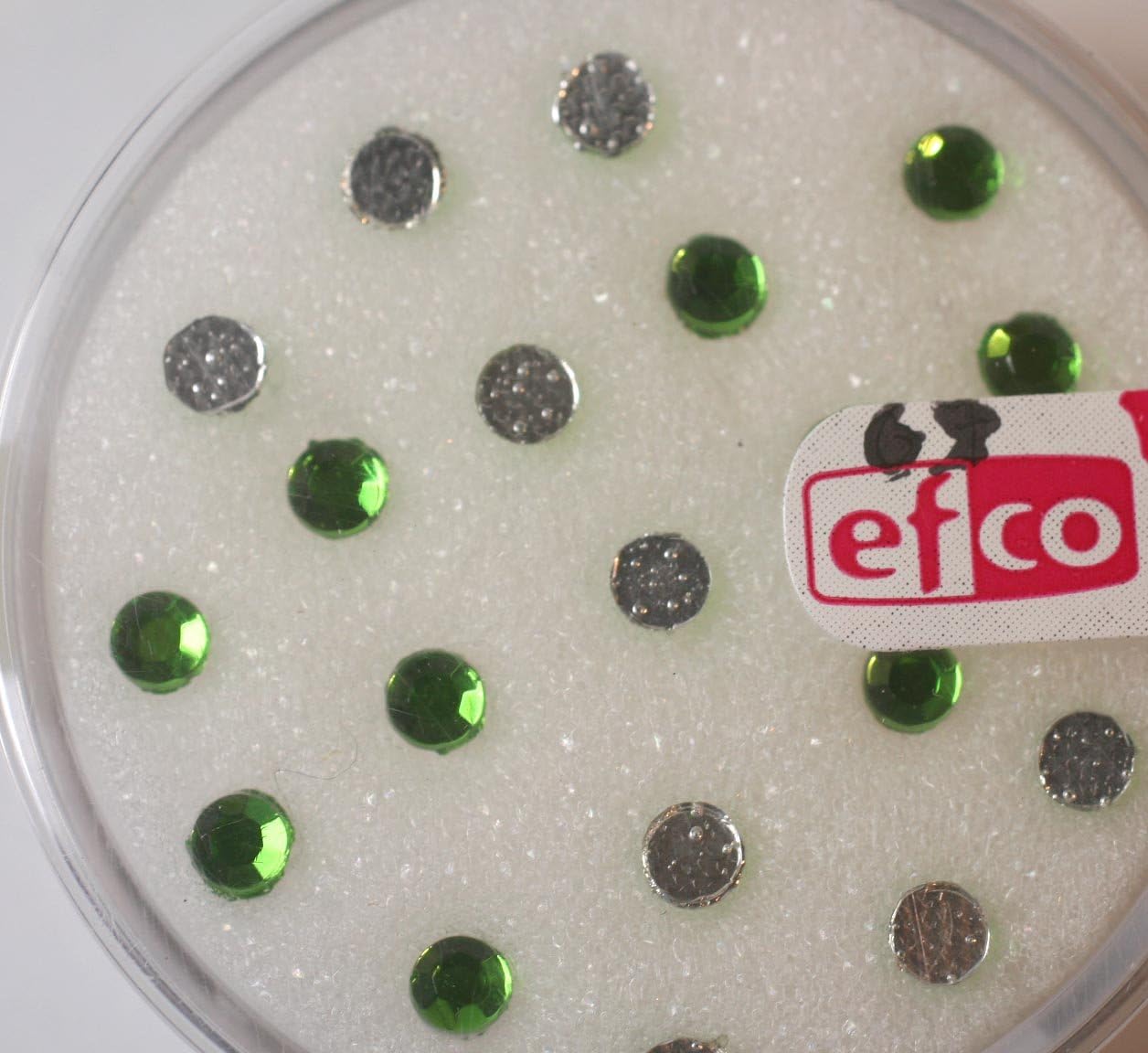 Amazon.com: Strass Stones on Iron, in Emerald, 3mm - 20pcs : Home & Kitchen