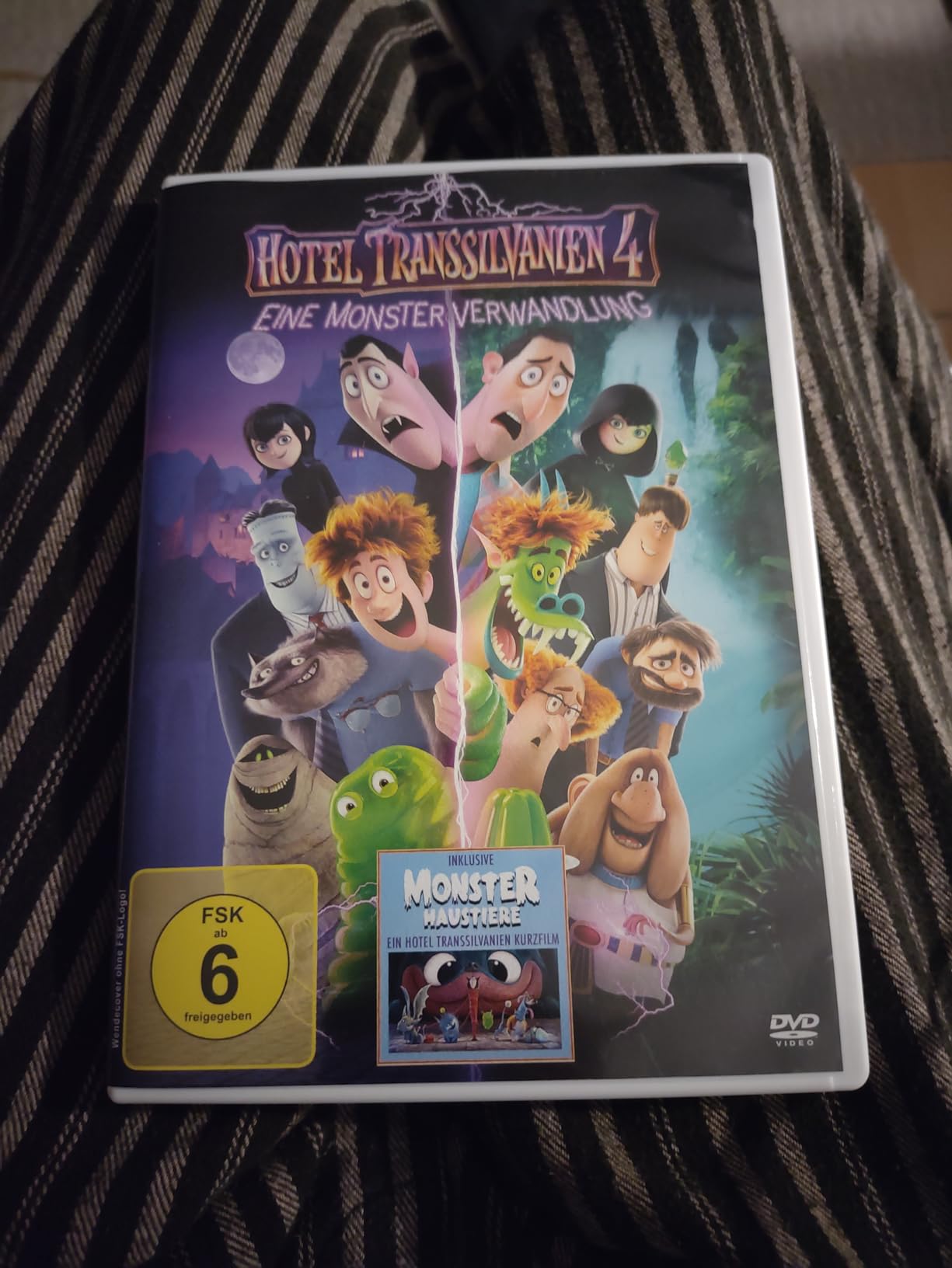 Hotel Transsilvanien 4 - Eine Monster Verwandlung: Amazon.de: Samberg ...