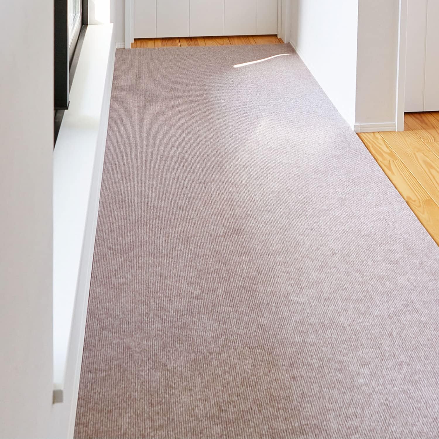 Amazon｜萩原(Hagihara) 廊下敷き カーペット （ベージュ,約90×800cm） 吸着 ピタっと止まる 洗える カットOK 日本 ...