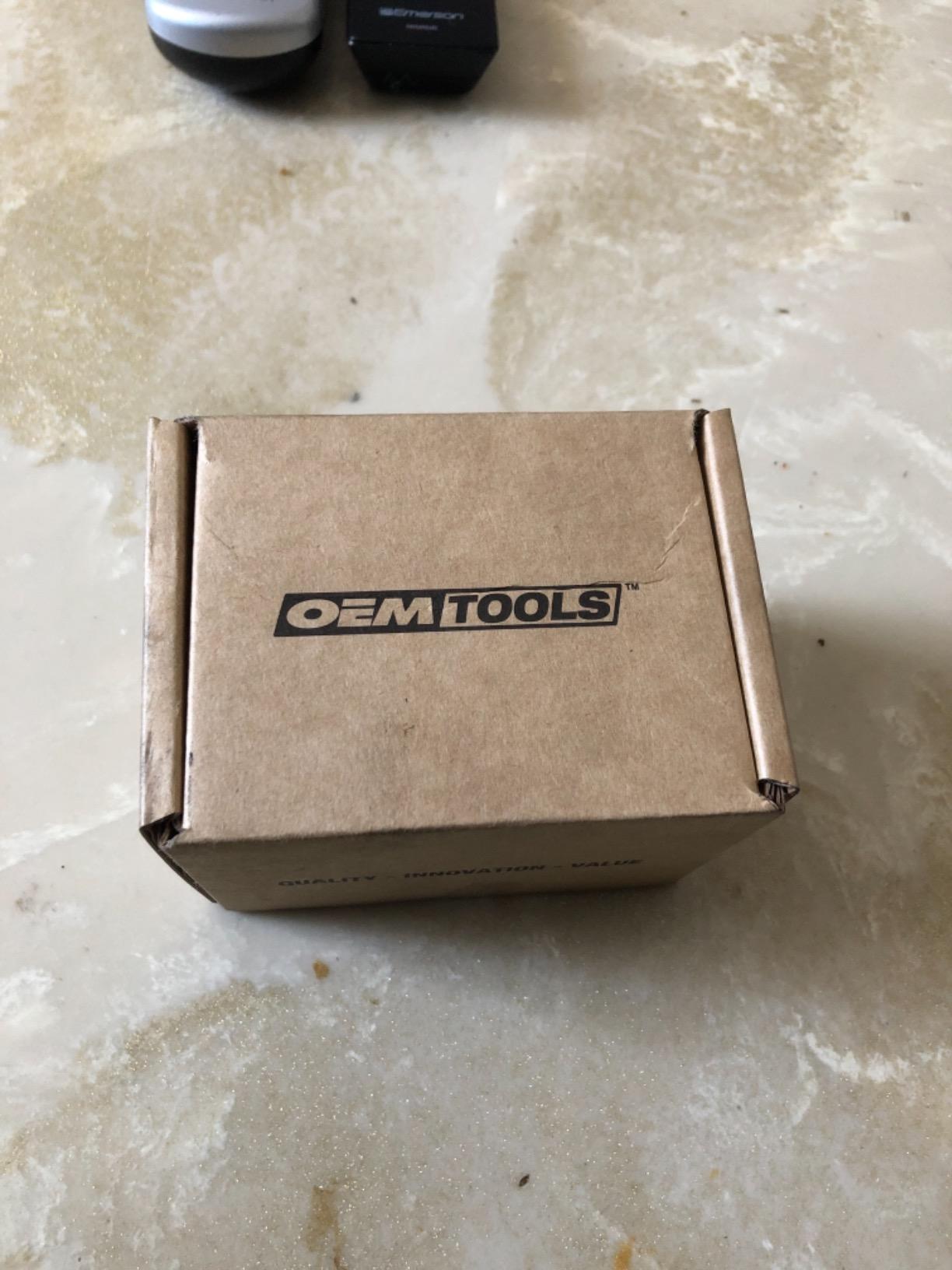 Amazon.com: OEMTOOLS 25967 GM - Tuerca de cubo de eje | El zócalo de ...