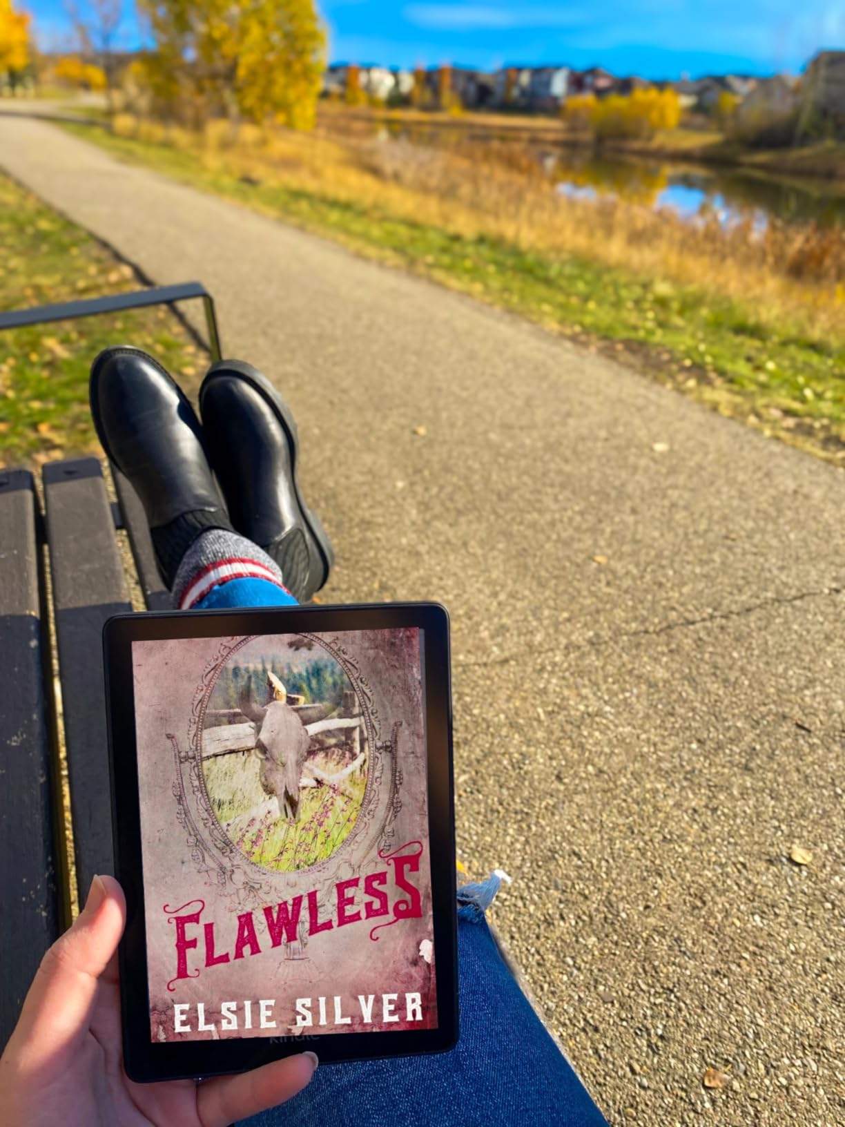 Flawless: A Small Town Enemies to Lovers Romance: Silver, Elsie ...