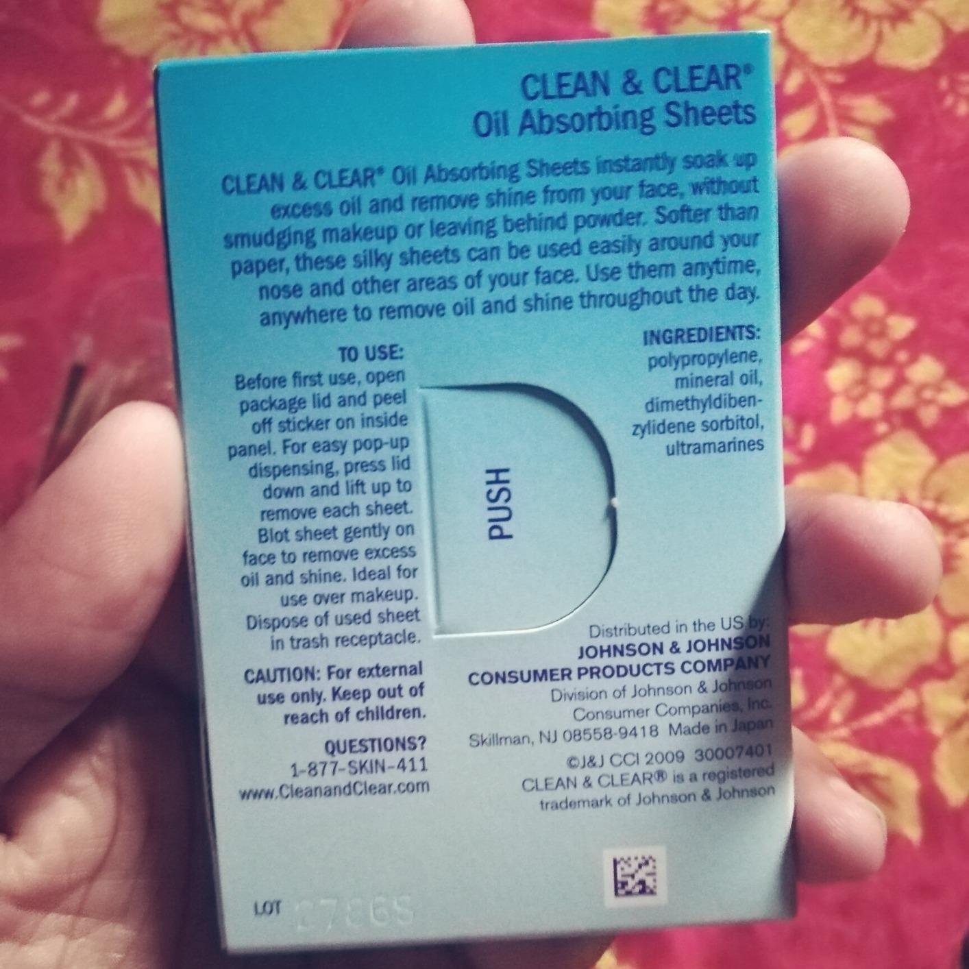 Clean & Clear Oil Absorbing Sheets, 50 Count (Pack of 1) : Amazon.in ...