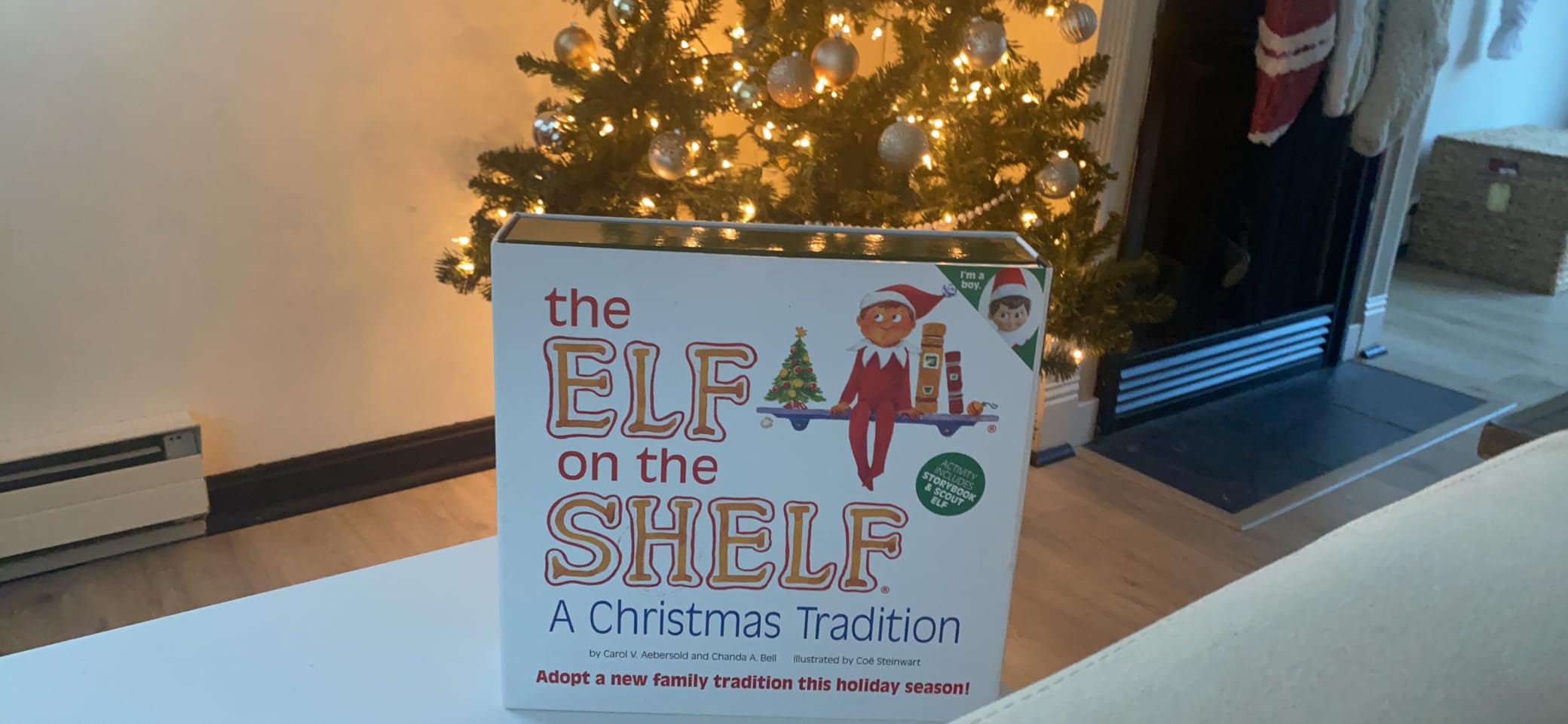 The Elf on the Shelf, a Christmas Tradition: Carol V. Aebersold: Amazon ...