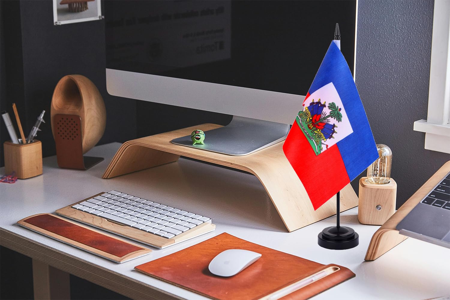 Snapklik.com : WXTWK 2 Pack Haiti Flag Haiti Deluxe Desk Flag Set ...
