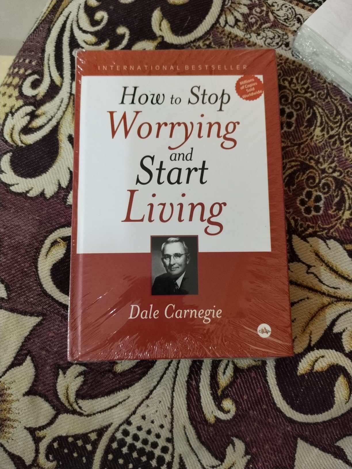 How to Stop Worrying and Start Living : Dale Carnegie: Amazon.in: Books