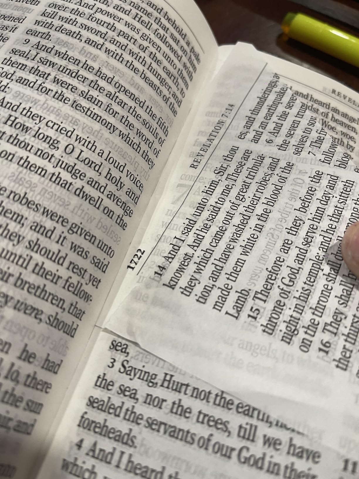 Amazon.com: KJV Holy Bible, Giant Print Standard Size Faux Leather Red ...