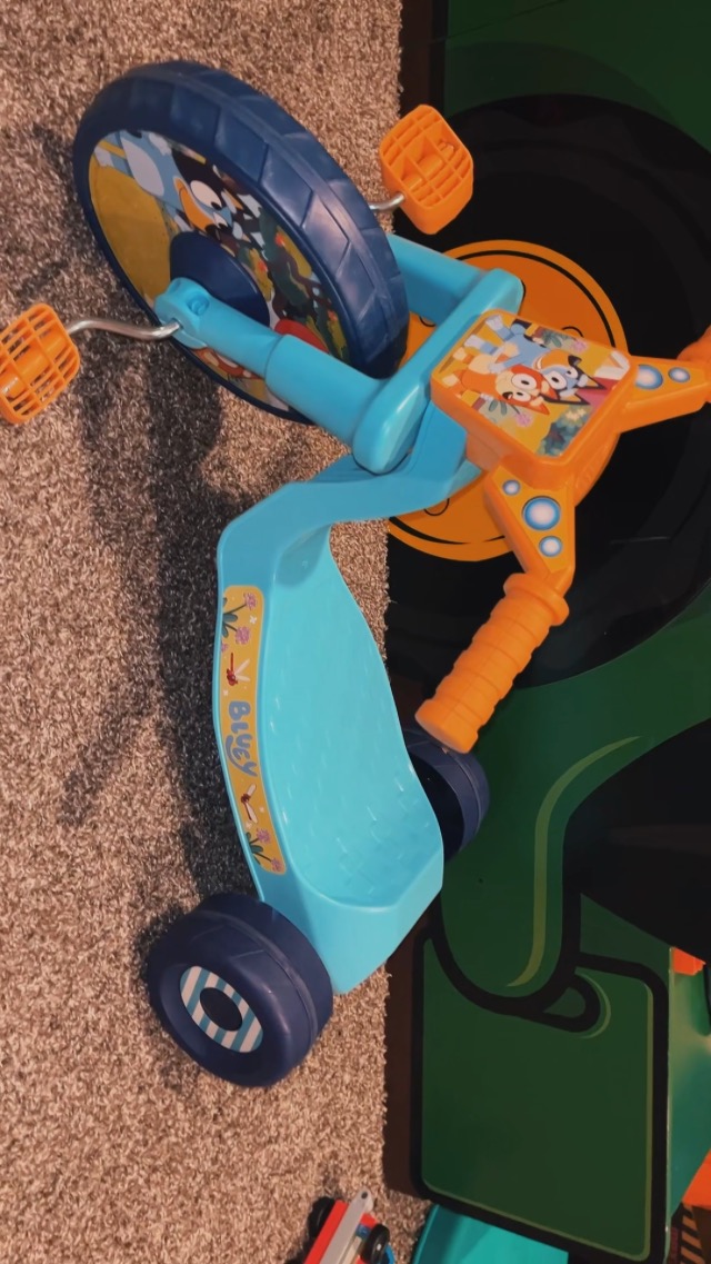 Watch Bluey fly wheel! on Amazon Live