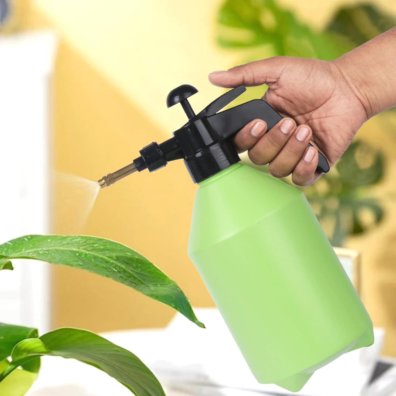 Garden o Hub Pressure Sprayer (1.5 Liter) - White | Pressure Spray ...