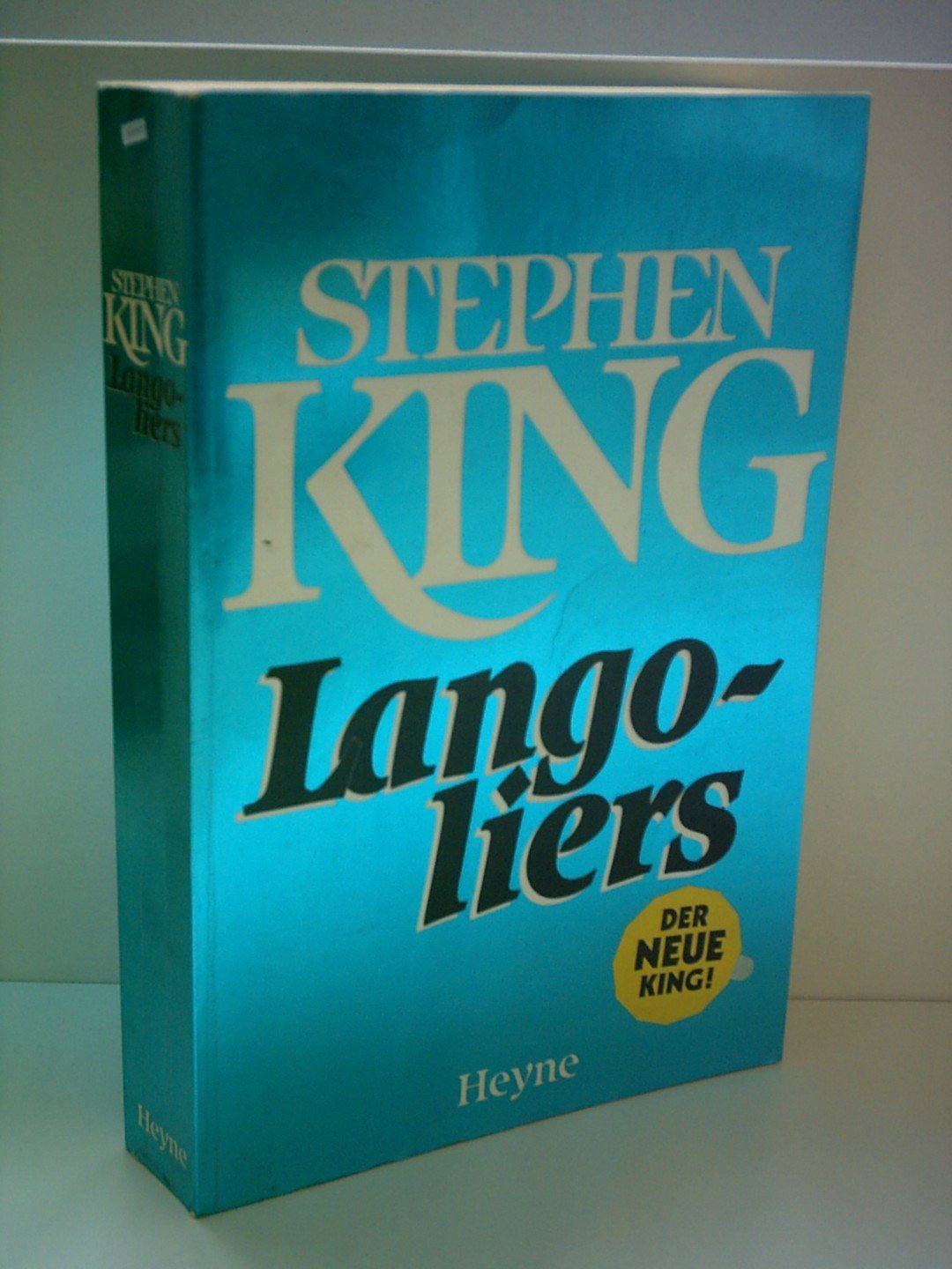 Amazon.com: The Langoliers: 9780140279580: King, Stephen: Books