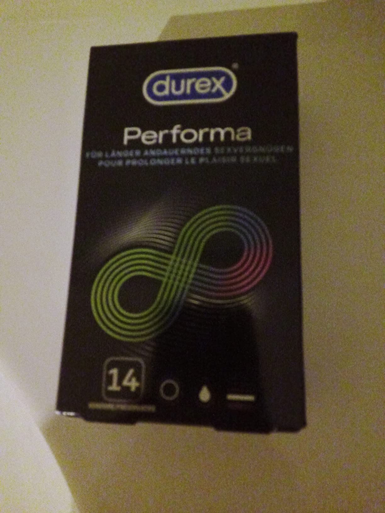 Durex Performa Kondome – Aktverlängernde Kondome mit 5% benzocainhaltigem Gel für länger ...