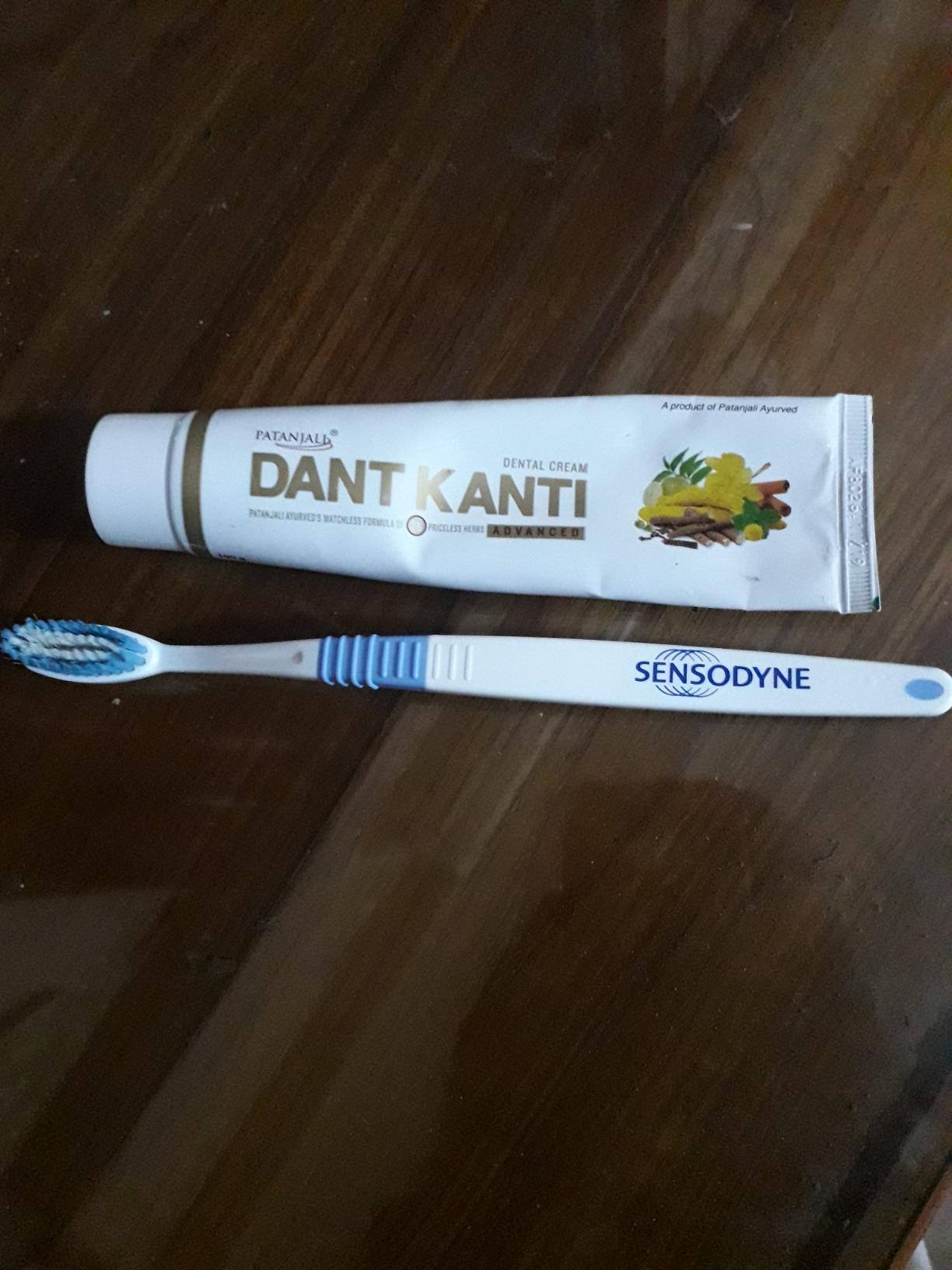 Patanjali Dant Kanti Advanced Oral Care Tooth Paste (100gm) : Amazon.in ...