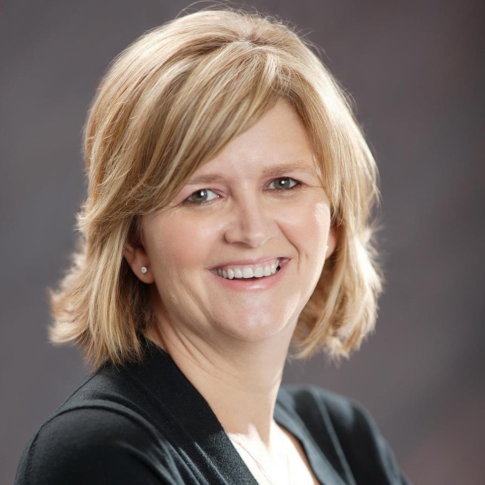 Garbage Bag Suitcase: A Memoir: Chefalo, Shenandoah: 9781943995035 ...