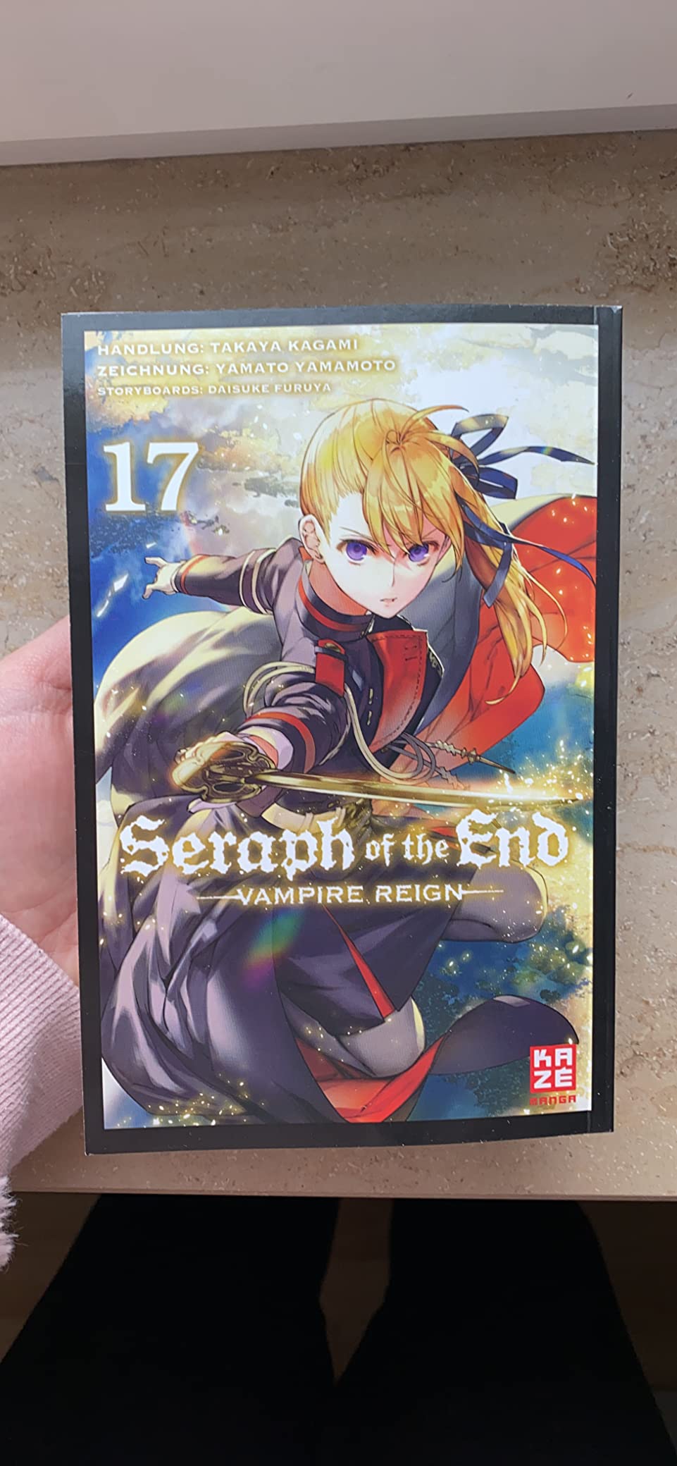 Seraph of the End – Band 17 : Kagami, Takaya, Caspary, Costa: Amazon.de ...