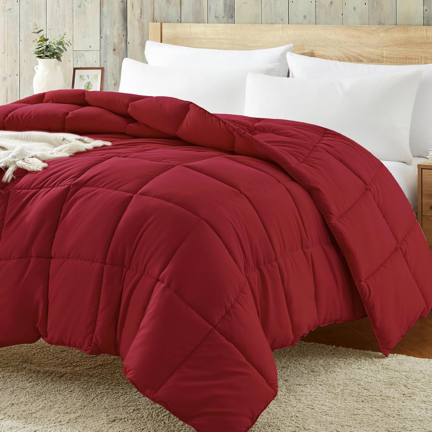 Amazon.com: Homelike Moment Comforters Queen Size - Red Duvet Insert ...