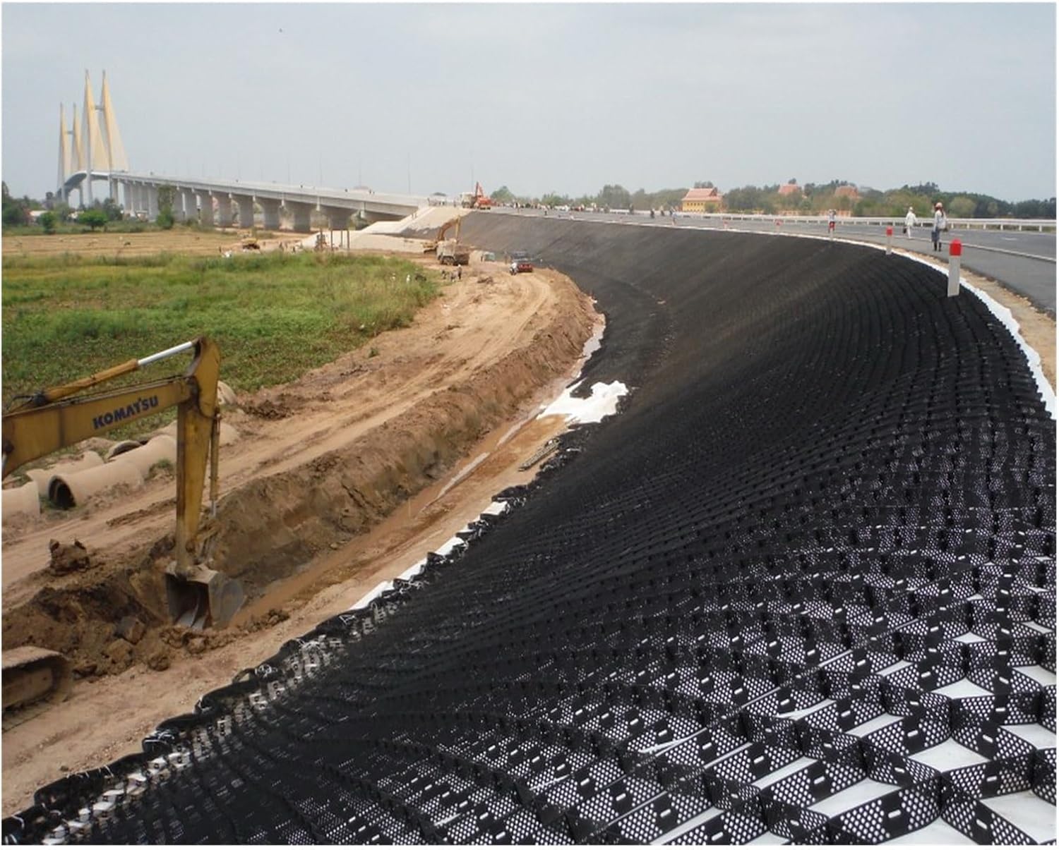 Amazon.com : Slope Grid - Hillside Erosion Control, 2" Thick Heavy ...