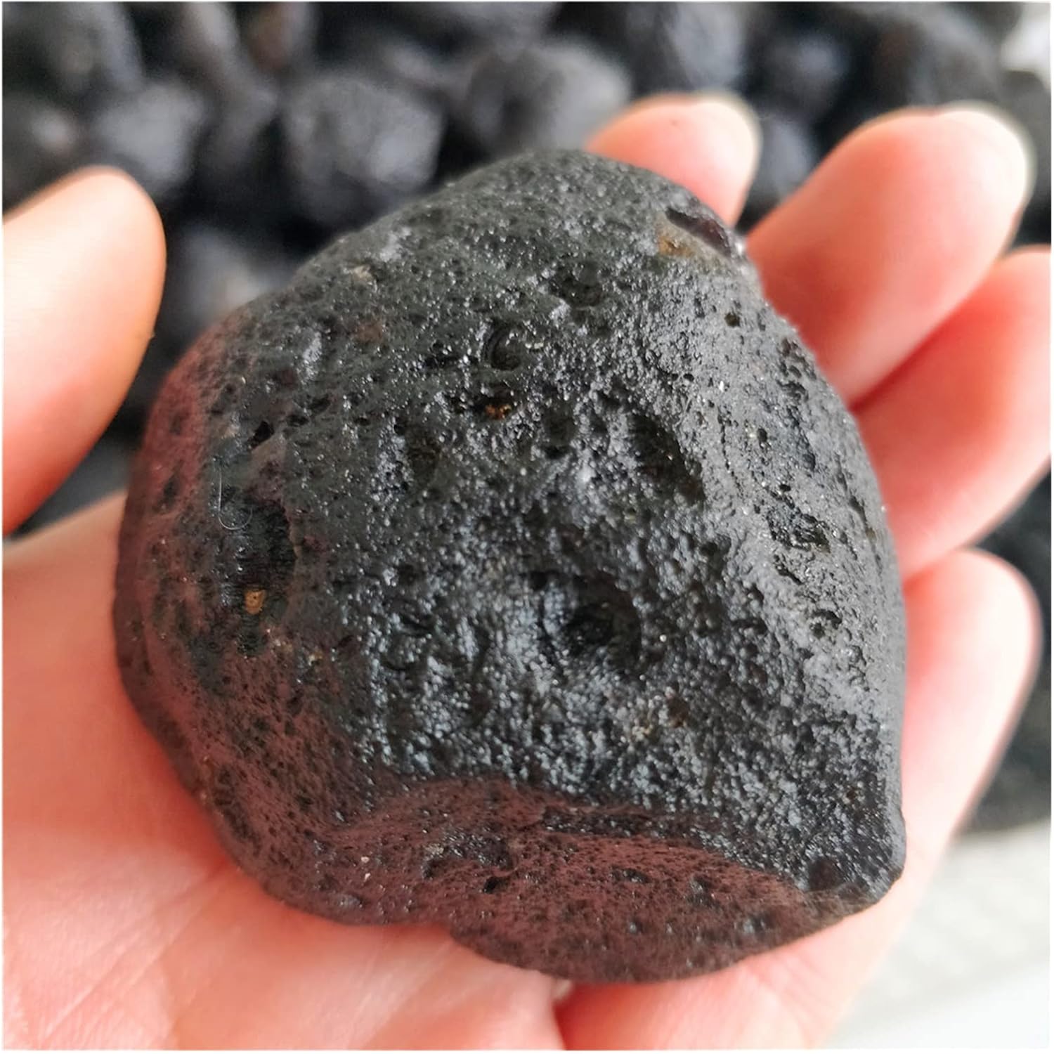 Amazon.com: Natural Raw Translucent Meteorite Mineral Specimens Rocks ...