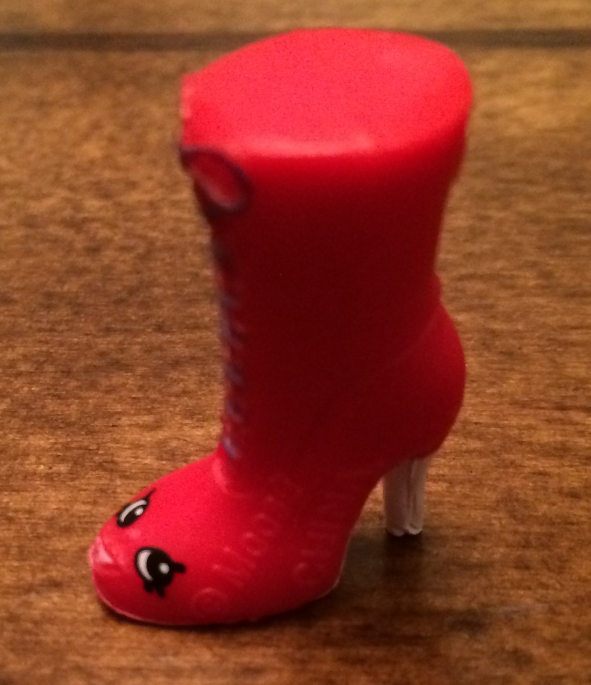 Buy Shopkins Season 3 #3-047 Red Lizzy Lace-Up (Rare) Online at Low ...