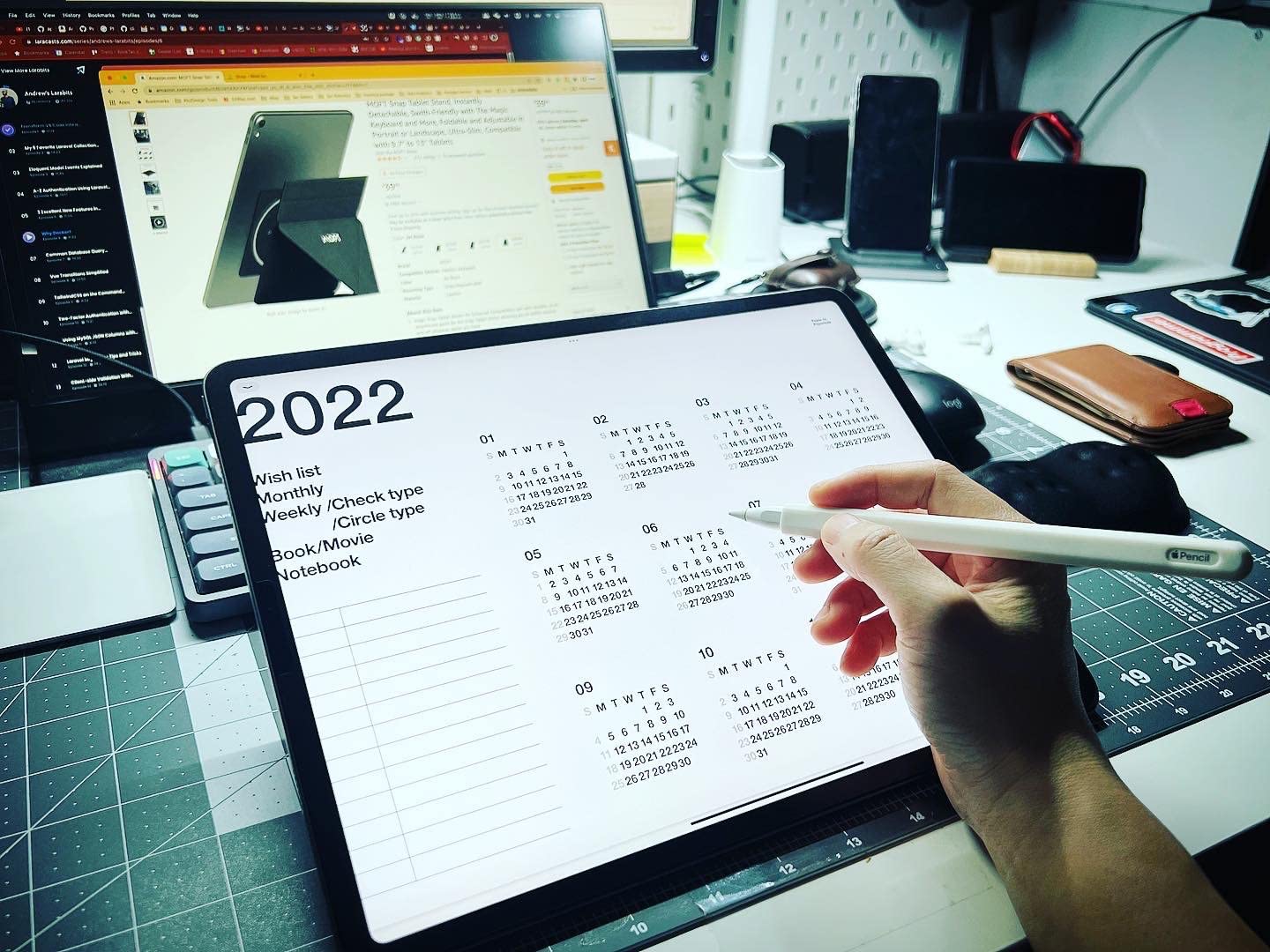$9/mo - Finance MOFT Snap Tablet Stand, Instantly Detachable, Swith ...