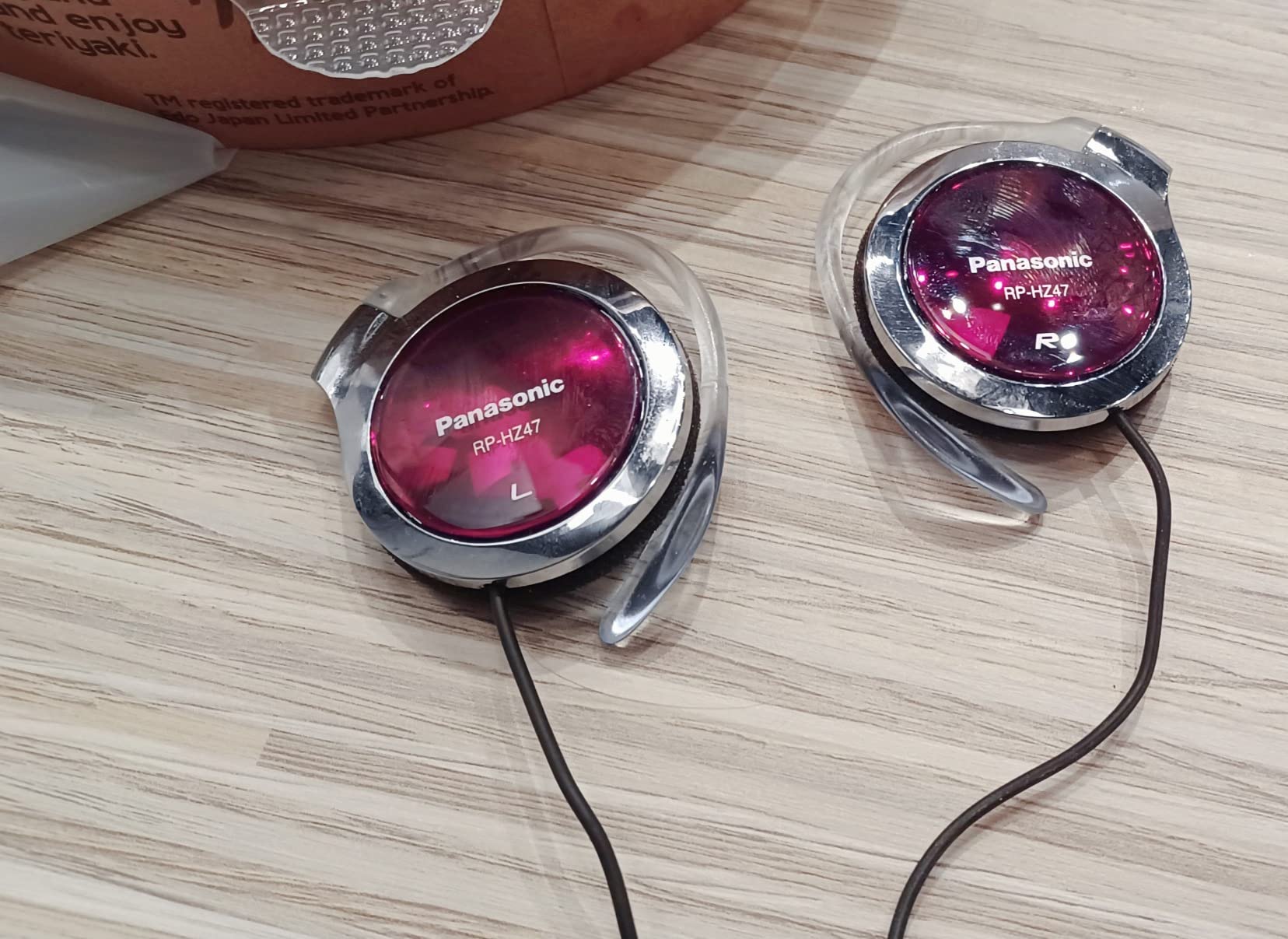 Panasonic Clip Headphone Red RP-HZ47-R (Japan Import) : Amazon.ca ...