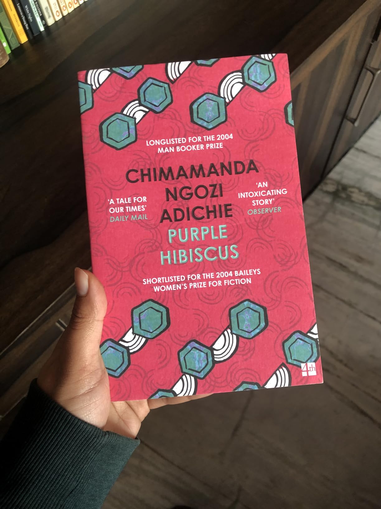 Purple Hibiscus : Adichie, Chimamanda Ngozi: Amazon.in: Books
