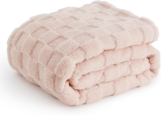 Amazon.com: Bedsure Light Pink Throw Blanket for Couch - Super Soft ...